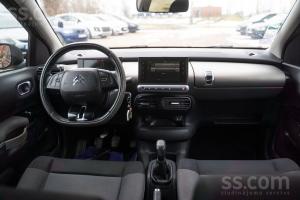 Violets Citroen C4 Cactus 2016 Liepāja, ar dzinēja tilpumu 1.20 L un nobraukumu 142 tūkst. km par 5800 €, foto 15 vietnē AUTOMOTO.COM.LV