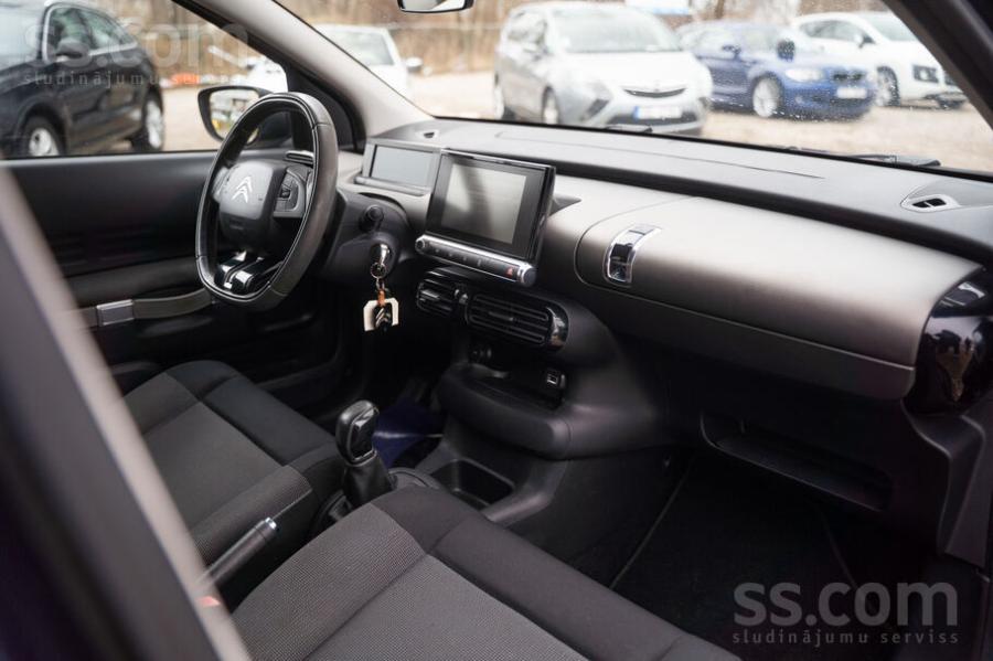 Violets Citroen C4 Cactus 2016 Liepāja, ar dzinēja tilpumu 1.20 L un nobraukumu 142 tūkst. km par 5800 €, foto 18 vietnē AUTOMOTO.COM.LV