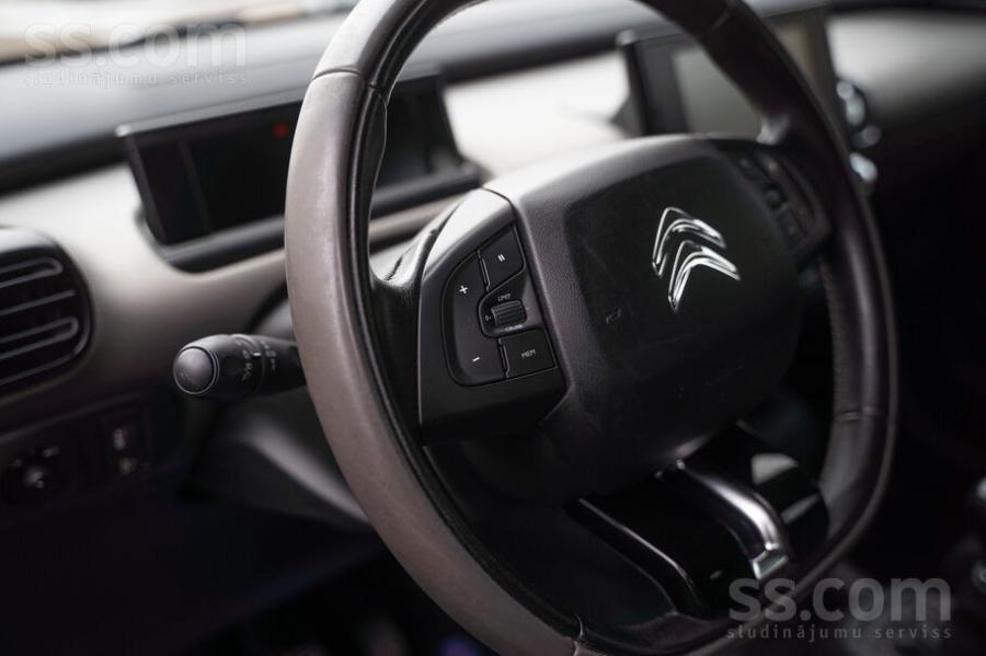 Violets Citroen C4 Cactus 2016 Liepāja, ar dzinēja tilpumu 1.20 L un nobraukumu 142 tūkst. km par 5800 €, foto 22 vietnē AUTOMOTO.COM.LV