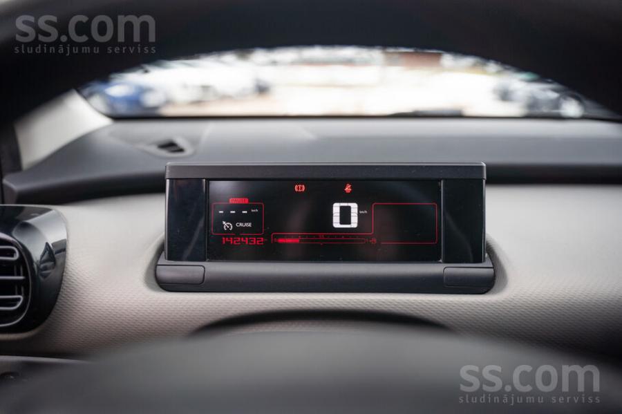 Violets Citroen C4 Cactus 2016 Liepāja, ar dzinēja tilpumu 1.20 L un nobraukumu 142 tūkst. km par 5800 €, foto 25 vietnē AUTOMOTO.COM.LV