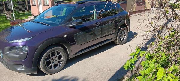 Violets Citroen C4 Cactus 2016 Panevēža, ar dzinēja tilpumu 1.60 L un nobraukumu 181 tūkst. km par 6200 €, foto 9 vietnē AUTOMOTO.COM.LV