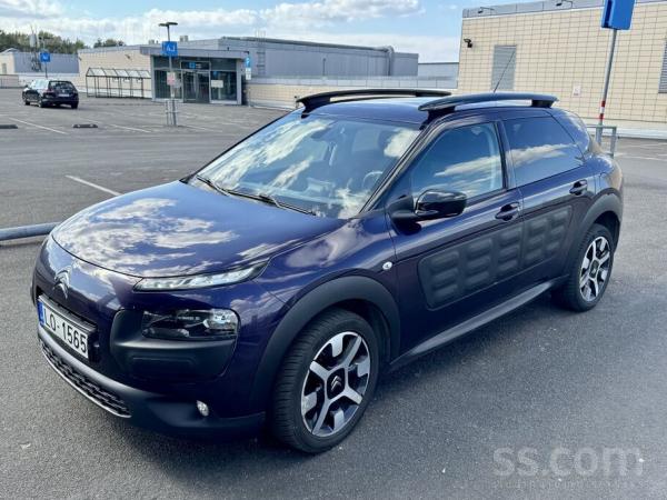 Violets Citroen C4 Cactus 2018 Rīga, ar dzinēja tilpumu 1.20 L un nobraukumu 106 tūkst. km par 6900 €, foto 3 vietnē AUTOMOTO.COM.LV