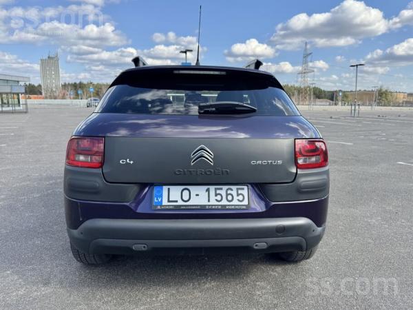 Violets Citroen C4 Cactus 2018 Rīga, ar dzinēja tilpumu 1.20 L un nobraukumu 106 tūkst. km par 6900 €, foto 5 vietnē AUTOMOTO.COM.LV