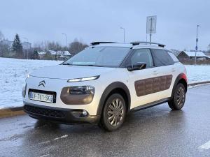 Balts Citroen C4 Cactus 2014 Viļņa, ar dzinēja tilpumu 1.56 L un nobraukumu 247 tūkst. km par 6400 €, foto  vietnē AUTOMOTO.COM.LV