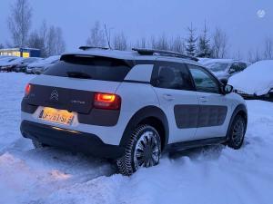 Balts Citroen C4 Cactus 2014 Viļņa, ar dzinēja tilpumu 1.56 L un nobraukumu 247 tūkst. km par 6400 €, foto 7 vietnē AUTOMOTO.COM.LV