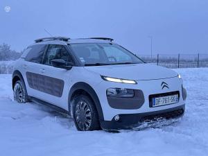 Balts Citroen C4 Cactus 2014 Viļņa, ar dzinēja tilpumu 1.56 L un nobraukumu 247 tūkst. km par 6400 €, foto 9 vietnē AUTOMOTO.COM.LV
