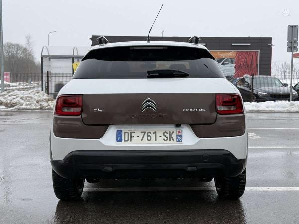 Balts Citroen C4 Cactus 2014 Viļņa, ar dzinēja tilpumu 1.56 L un nobraukumu 247 tūkst. km par 6400 €, foto 4 vietnē AUTOMOTO.COM.LV