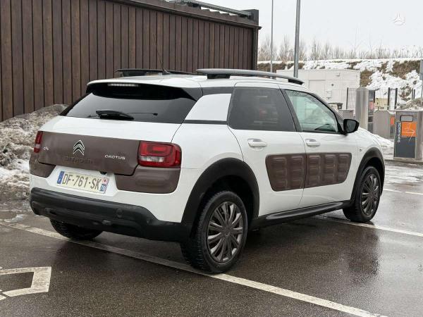 Balts Citroen C4 Cactus 2014 Viļņa, ar dzinēja tilpumu 1.56 L un nobraukumu 247 tūkst. km par 6400 €, foto 6 vietnē AUTOMOTO.COM.LV