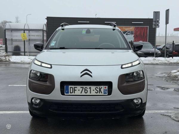 Balts Citroen C4 Cactus 2014 Viļņa, ar dzinēja tilpumu 1.56 L un nobraukumu 247 tūkst. km par 6400 €, foto 9 vietnē AUTOMOTO.COM.LV