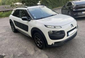 Balts Citroen C4 Cactus 2014 Tauragė, ar dzinēja tilpumu 1.20 L un nobraukumu 91 tūkst. km par 4500 €, foto  vietnē AUTOMOTO.COM.LV