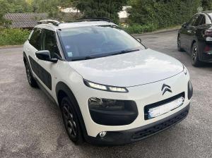 White Citroen C4 Cactus 2014 in Taurage, with an engine capacity of 1.20 L and mileage of 91 thousand km for 4500 €, photo 5 on AUTOMOTO.COM.LV