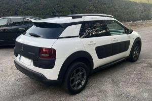 White Citroen C4 Cactus 2014 in Taurage, with an engine capacity of 1.20 L and mileage of 91 thousand km for 4500 €, photo 10 on AUTOMOTO.COM.LV