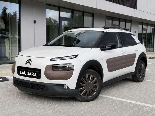 White Citroen C4 Cactus 2014 in Vilnius, with an engine capacity of 1.56 L and mileage of 247 thousand km for 6200 €, photo 1 on AUTOMOTO.COM.LV