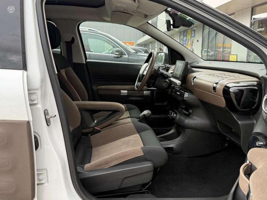 Balts Citroen C4 Cactus 2014 Viļņa, ar dzinēja tilpumu 1.56 L un nobraukumu 247 tūkst. km par 6200 €, foto 12 vietnē AUTOMOTO.COM.LV