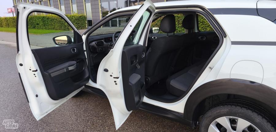 Balts Citroen C4 Cactus 2014 Kauņa, ar dzinēja tilpumu 1.20 L un nobraukumu 130 tūkst. km par 3800 €, foto 20 vietnē AUTOMOTO.COM.LV