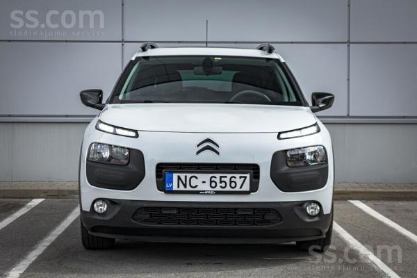Balts Citroen C4 Cactus 2015 Rīga, ar dzinēja tilpumu 1.60 L un nobraukumu 0 tūkst. km par 5950 €, foto 2 vietnē AUTOMOTO.COM.LV