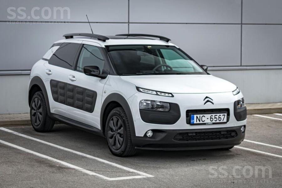 White Citroen C4 Cactus 2015 in Riga, with an engine capacity of 1.60 L and mileage of 0 thousand km for 5950 €, photo 4 on AUTOMOTO.COM.LV
