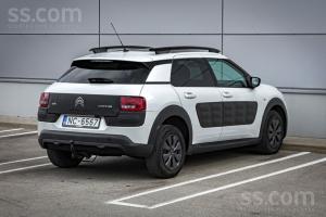 White Citroen C4 Cactus 2015 in Riga, with an engine capacity of 1.60 L and mileage of 0 thousand km for 5950 €, photo 5 on AUTOMOTO.COM.LV