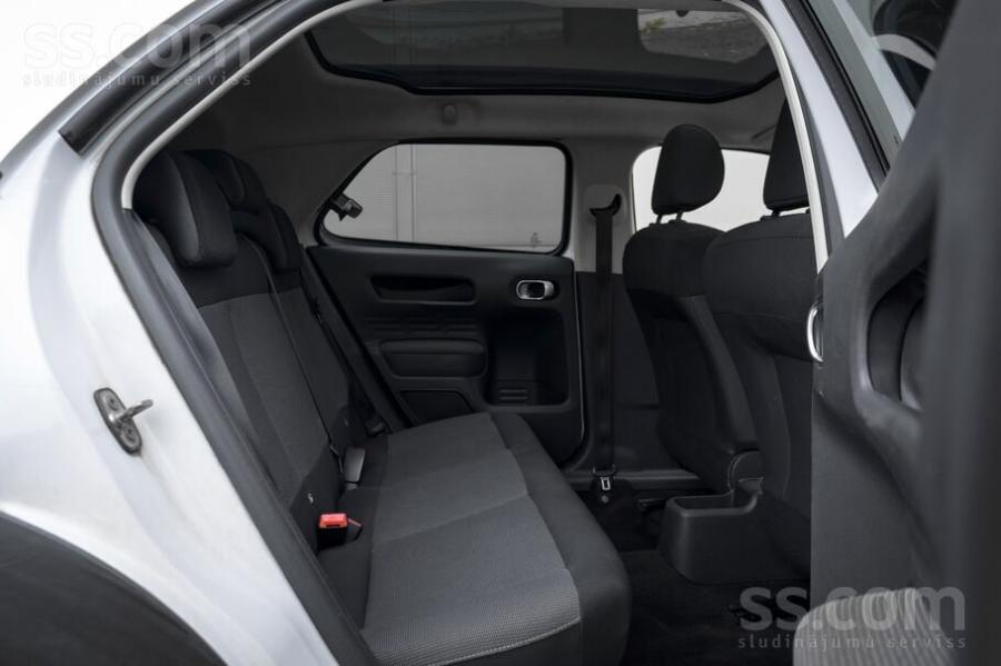 White Citroen C4 Cactus 2015 in Riga, with an engine capacity of 1.60 L and mileage of 0 thousand km for 5950 €, photo 13 on AUTOMOTO.COM.LV