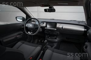 White Citroen C4 Cactus 2015 in Riga, with an engine capacity of 1.60 L and mileage of 0 thousand km for 5950 €, photo 15 on AUTOMOTO.COM.LV