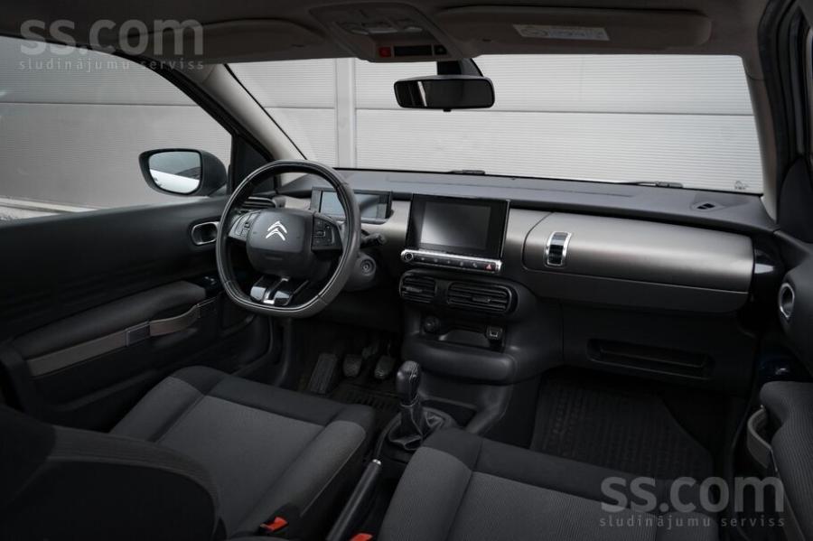 White Citroen C4 Cactus 2015 in Riga, with an engine capacity of 1.60 L and mileage of 0 thousand km for 5950 €, photo 15 on AUTOMOTO.COM.LV