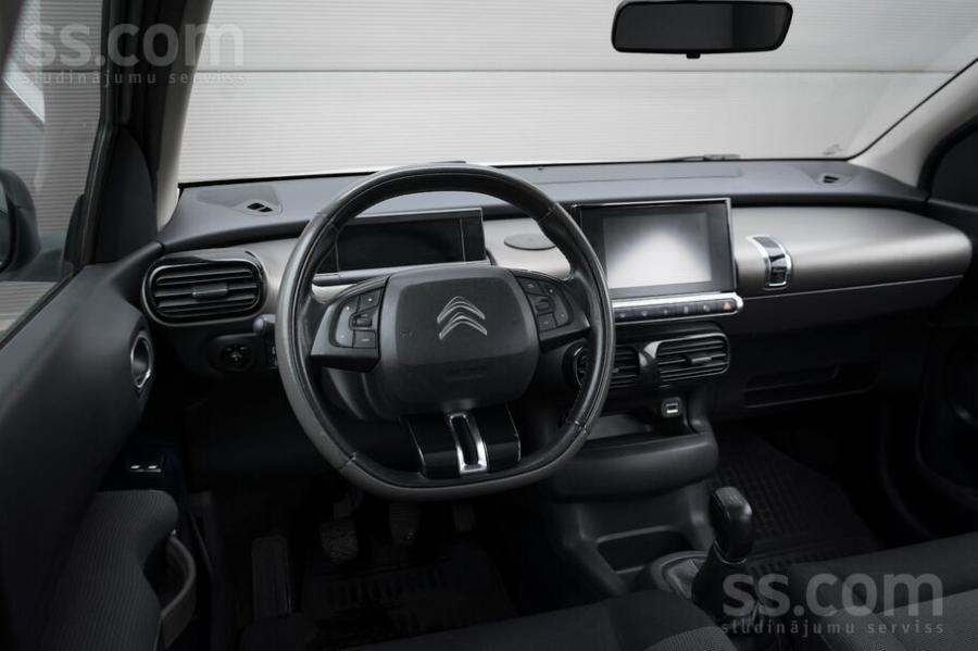 White Citroen C4 Cactus 2015 in Riga, with an engine capacity of 1.60 L and mileage of 0 thousand km for 5950 €, photo 18 on AUTOMOTO.COM.LV