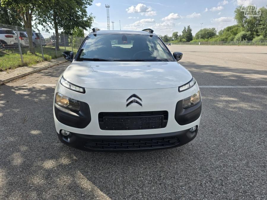 White Citroen C4 Cactus 2015 in Marijampole, with an engine capacity of 1.60 L and mileage of 181 thousand km for 3950 €, photo 3 on AUTOMOTO.COM.LV