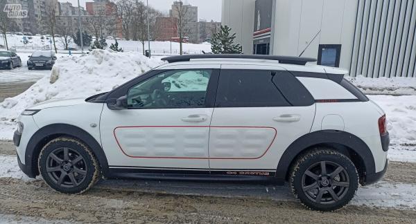 Balts Citroen C4 Cactus 2016 Viļņa, ar dzinēja tilpumu 1.60 L un nobraukumu 224 tūkst. km par 4950 €, foto 5 vietnē AUTOMOTO.COM.LV