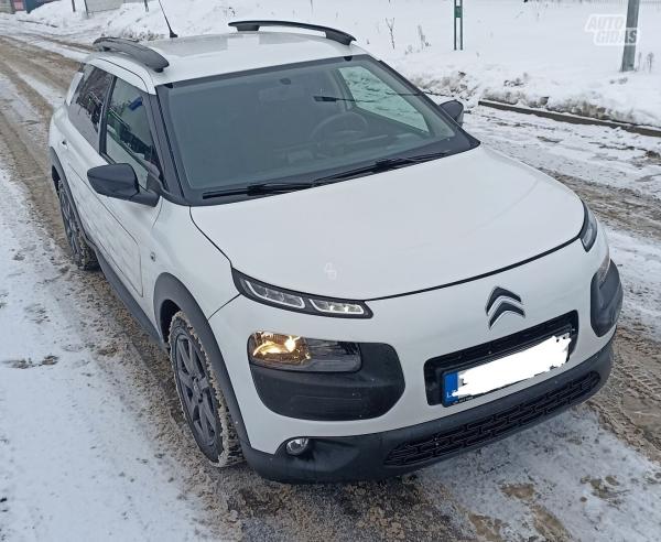 Balts Citroen C4 Cactus 2016 Viļņa, ar dzinēja tilpumu 1.60 L un nobraukumu 224 tūkst. km par 4950 €, foto 7 vietnē AUTOMOTO.COM.LV