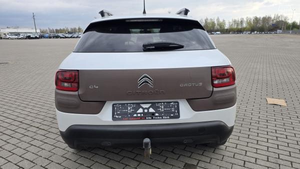 Balts Citroen C4 Cactus 2016 Marijampole, ar dzinēja tilpumu 1.60 L un nobraukumu 222 tūkst. km par 5750 €, foto 6 vietnē AUTOMOTO.COM.LV