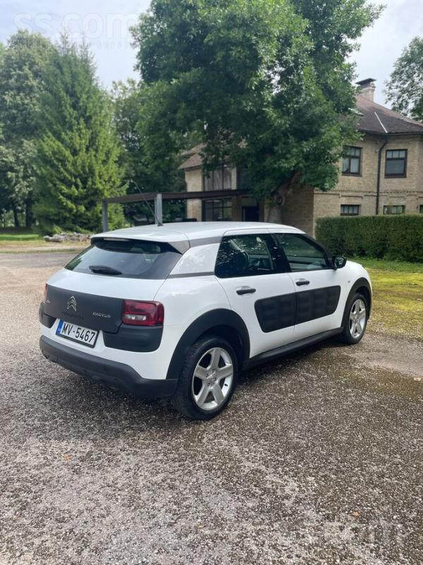 Balts Citroen C4 Cactus 2016 Jelgava, ar dzinēja tilpumu 1.50 L un nobraukumu 270 tūkst. km par 5200 €, foto 4 vietnē AUTOMOTO.COM.LV