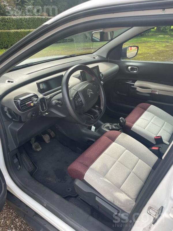 Balts Citroen C4 Cactus 2016 Jelgava, ar dzinēja tilpumu 1.50 L un nobraukumu 270 tūkst. km par 5200 €, foto 5 vietnē AUTOMOTO.COM.LV
