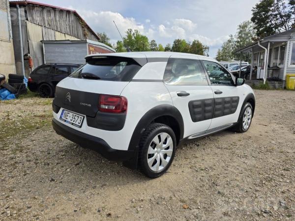 White Citroen C4 Cactus 2016 in Rezekne, with an engine capacity of 1.60 L and mileage of 0 thousand km for 5200 €, photo 6 on AUTOMOTO.COM.LV