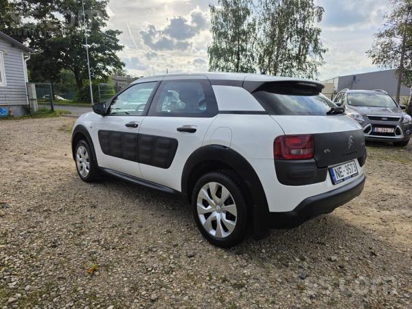 White Citroen C4 Cactus 2016 in Rezekne, with an engine capacity of 1.60 L and mileage of 0 thousand km for 5200 €, photo 7 on AUTOMOTO.COM.LV