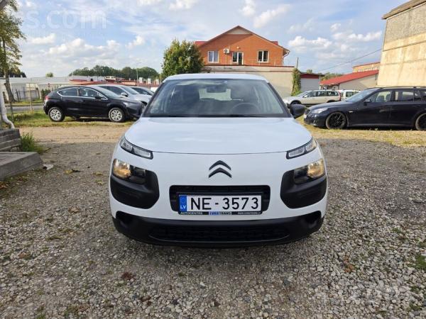 White Citroen C4 Cactus 2016 in Rezekne, with an engine capacity of 1.60 L and mileage of 0 thousand km for 5200 €, photo 8 on AUTOMOTO.COM.LV