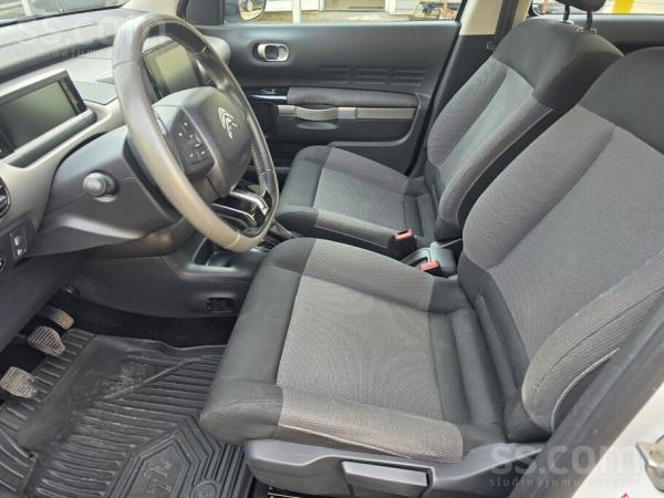 White Citroen C4 Cactus 2016 in Rezekne, with an engine capacity of 1.60 L and mileage of 0 thousand km for 5200 €, photo 11 on AUTOMOTO.COM.LV