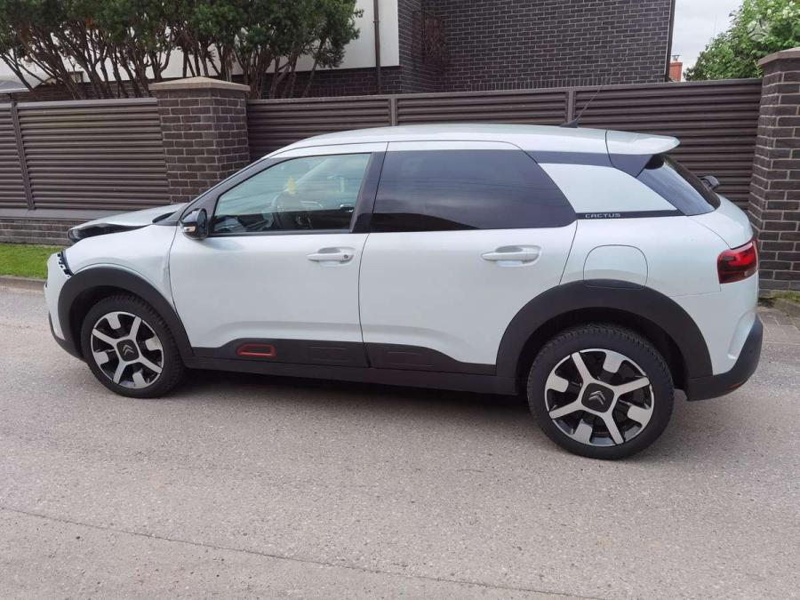 Balts Citroen C4 Cactus 2018 Kauņa, ar dzinēja tilpumu 1.20 L un nobraukumu 119 tūkst. km par 4900 €, foto 7 vietnē AUTOMOTO.COM.LV