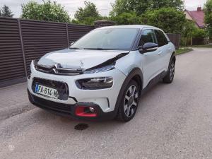 Balts Citroen C4 Cactus 2018 Kauņa, ar dzinēja tilpumu 1.20 L un nobraukumu 119 tūkst. km par 4900 €, foto 13 vietnē AUTOMOTO.COM.LV