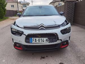 Balts Citroen C4 Cactus 2018 Kauņa, ar dzinēja tilpumu 1.20 L un nobraukumu 119 tūkst. km par 4900 €, foto 34 vietnē AUTOMOTO.COM.LV
