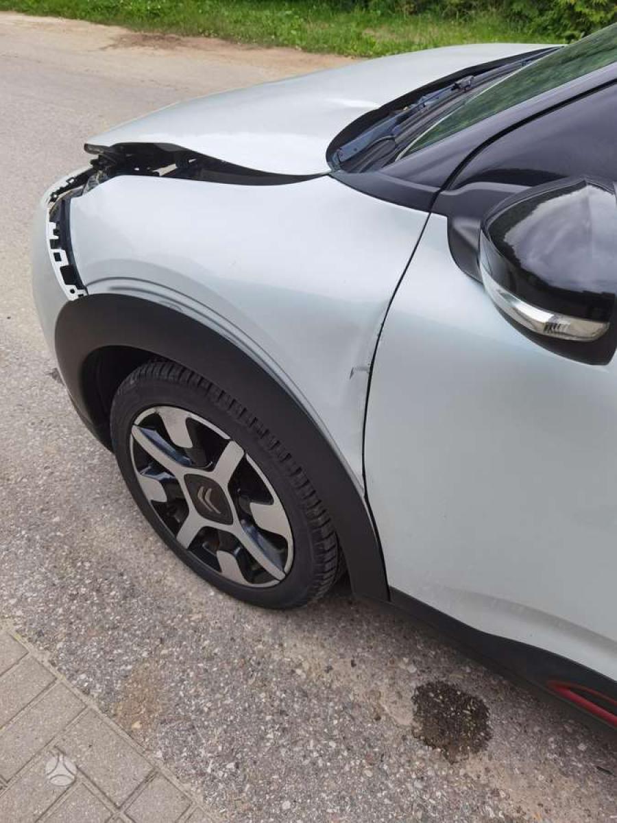 Balts Citroen C4 Cactus 2018 Kauņa, ar dzinēja tilpumu 1.20 L un nobraukumu 119 tūkst. km par 4900 €, foto 38 vietnē AUTOMOTO.COM.LV
