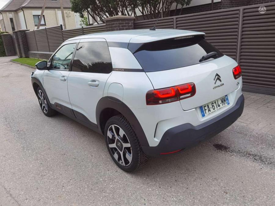 Balts Citroen C4 Cactus 2018 Kauņa, ar dzinēja tilpumu 1.20 L un nobraukumu 119 tūkst. km par 4900 €, foto 40 vietnē AUTOMOTO.COM.LV