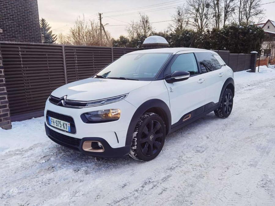 Balts Citroen C4 Cactus 2019 Kauņa, ar dzinēja tilpumu 1.50 L un nobraukumu 150 tūkst. km par 6200 €, foto 1 vietnē AUTOMOTO.COM.LV