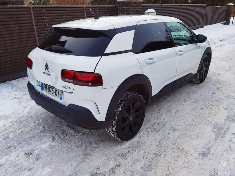 Balts Citroen C4 Cactus 2019 Kauņa, ar dzinēja tilpumu 1.50 L un nobraukumu 150 tūkst. km par 6200 €, foto 3 vietnē AUTOMOTO.COM.LV