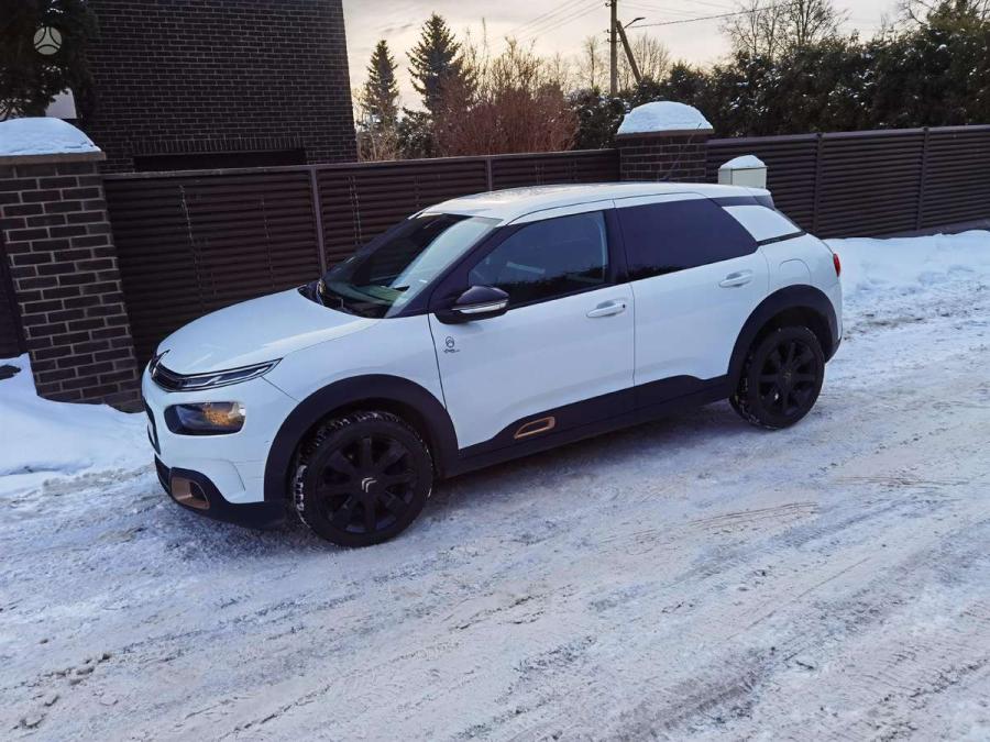 Balts Citroen C4 Cactus 2019 Kauņa, ar dzinēja tilpumu 1.50 L un nobraukumu 150 tūkst. km par 6200 €, foto 6 vietnē AUTOMOTO.COM.LV