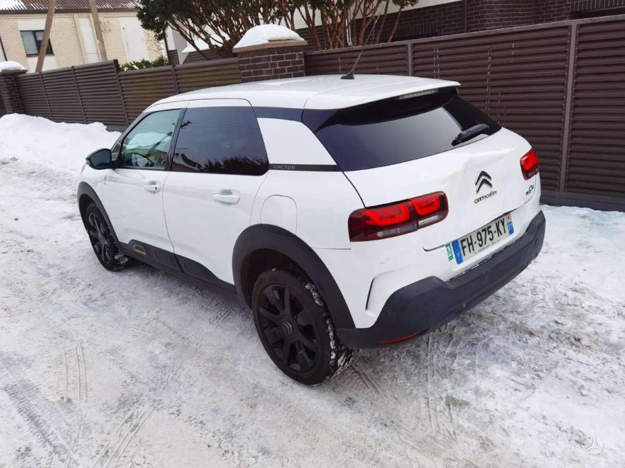 Balts Citroen C4 Cactus 2019 Kauņa, ar dzinēja tilpumu 1.50 L un nobraukumu 150 tūkst. km par 6200 €, foto 7 vietnē AUTOMOTO.COM.LV