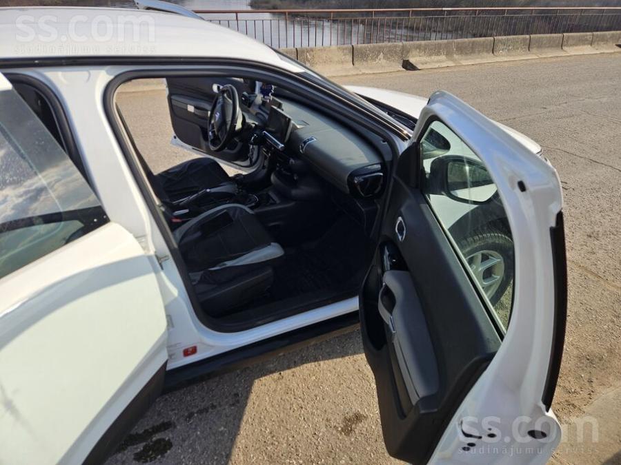 White Citroen C4 Cactus 2019 in Jekabpils, with an engine capacity of 1.50 L and mileage of 169 thousand km for 6499 €, photo 7 on AUTOMOTO.COM.LV