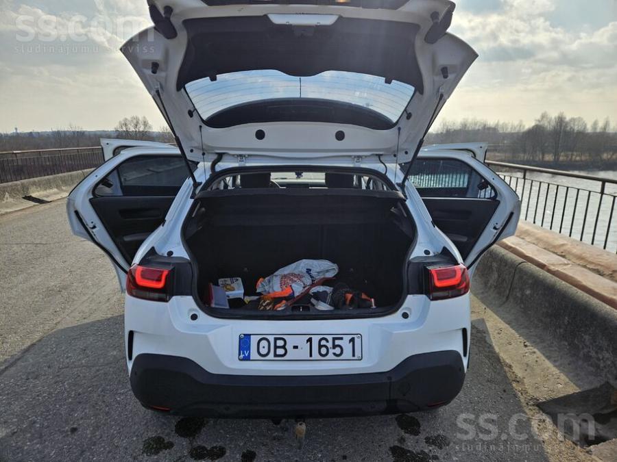 White Citroen C4 Cactus 2019 in Jekabpils, with an engine capacity of 1.50 L and mileage of 169 thousand km for 6499 €, photo 11 on AUTOMOTO.COM.LV