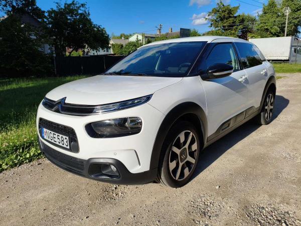 White Citroen C4 Cactus 2019 in Kaunas, with an engine capacity of 1.50 L and mileage of 194 thousand km for 7900 €, photo 1 on AUTOMOTO.COM.LV