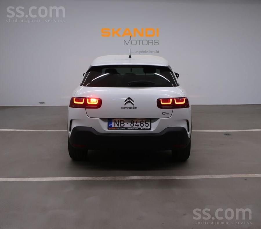 White Citroen C4 Cactus 2020 in Riga, with an engine capacity of 1.50 L and mileage of 98 thousand km for 8477 €, photo 5 on AUTOMOTO.COM.LV