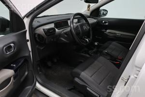 White Citroen C4 Cactus 2020 in Riga, with an engine capacity of 1.50 L and mileage of 98 thousand km for 8477 €, photo 8 on AUTOMOTO.COM.LV